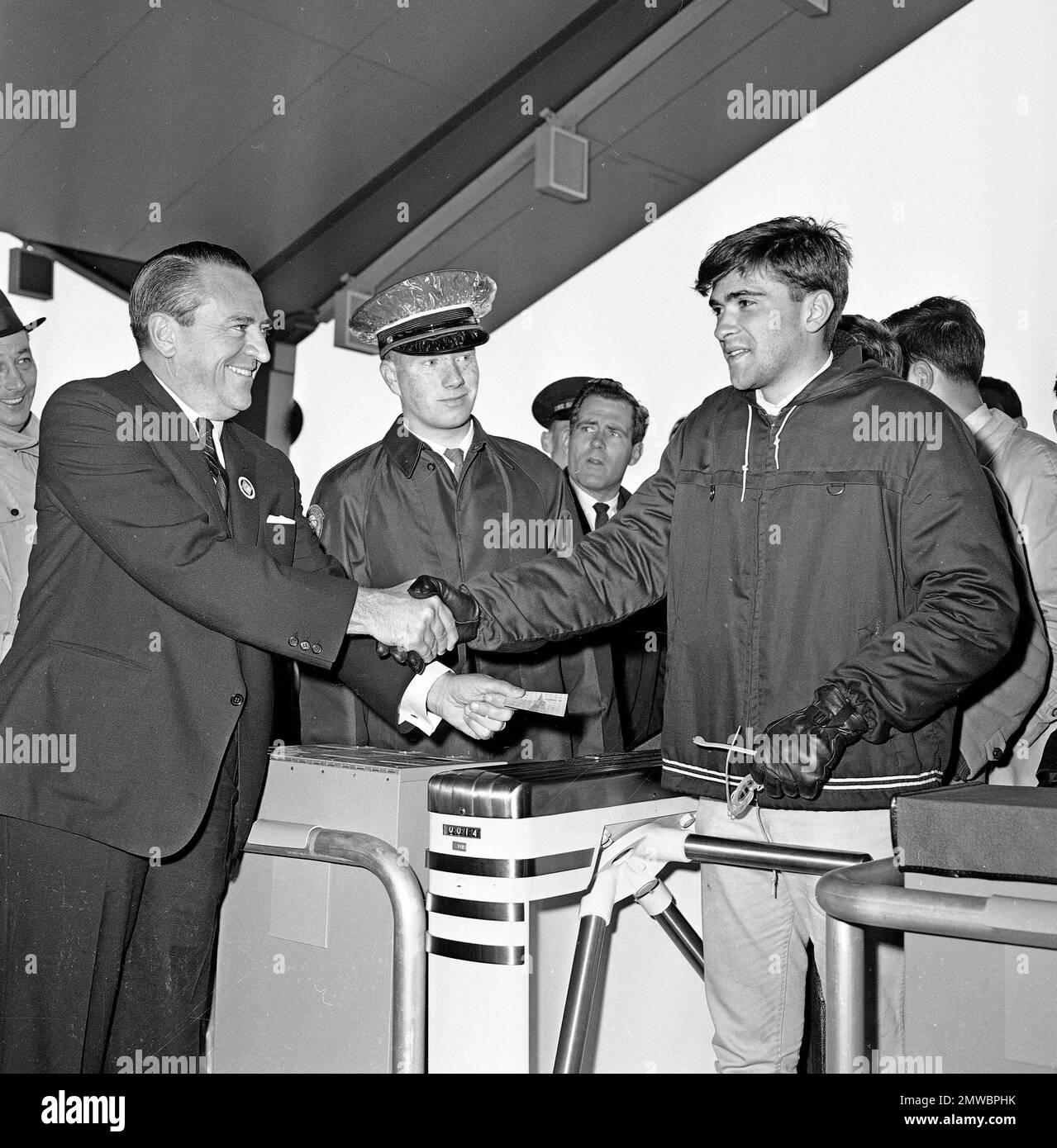 Bill Turchyn, first visitor to the New York World's Fair, is greeted at ...