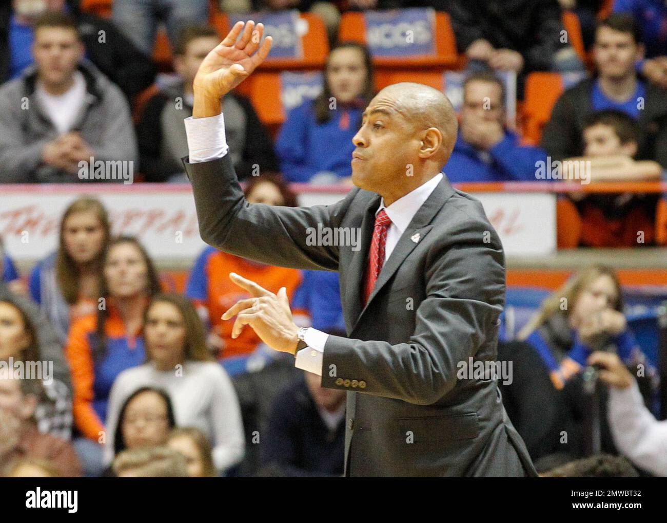 Fresno State head coach Rodney Terry shouts to his players during the ...
