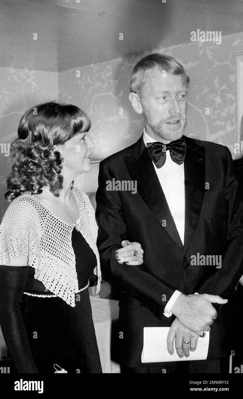 Actors Max von Sydow, center, with his wife Christina Olin are pictured ...