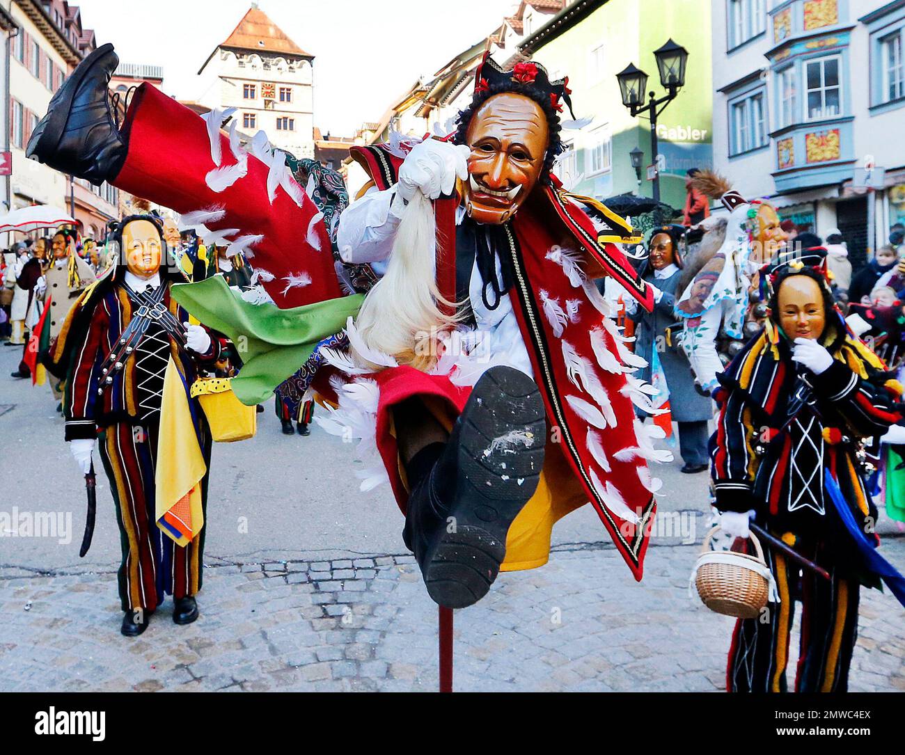 A 'Federahannes', a jester figure from Rottweil, is participating in ...