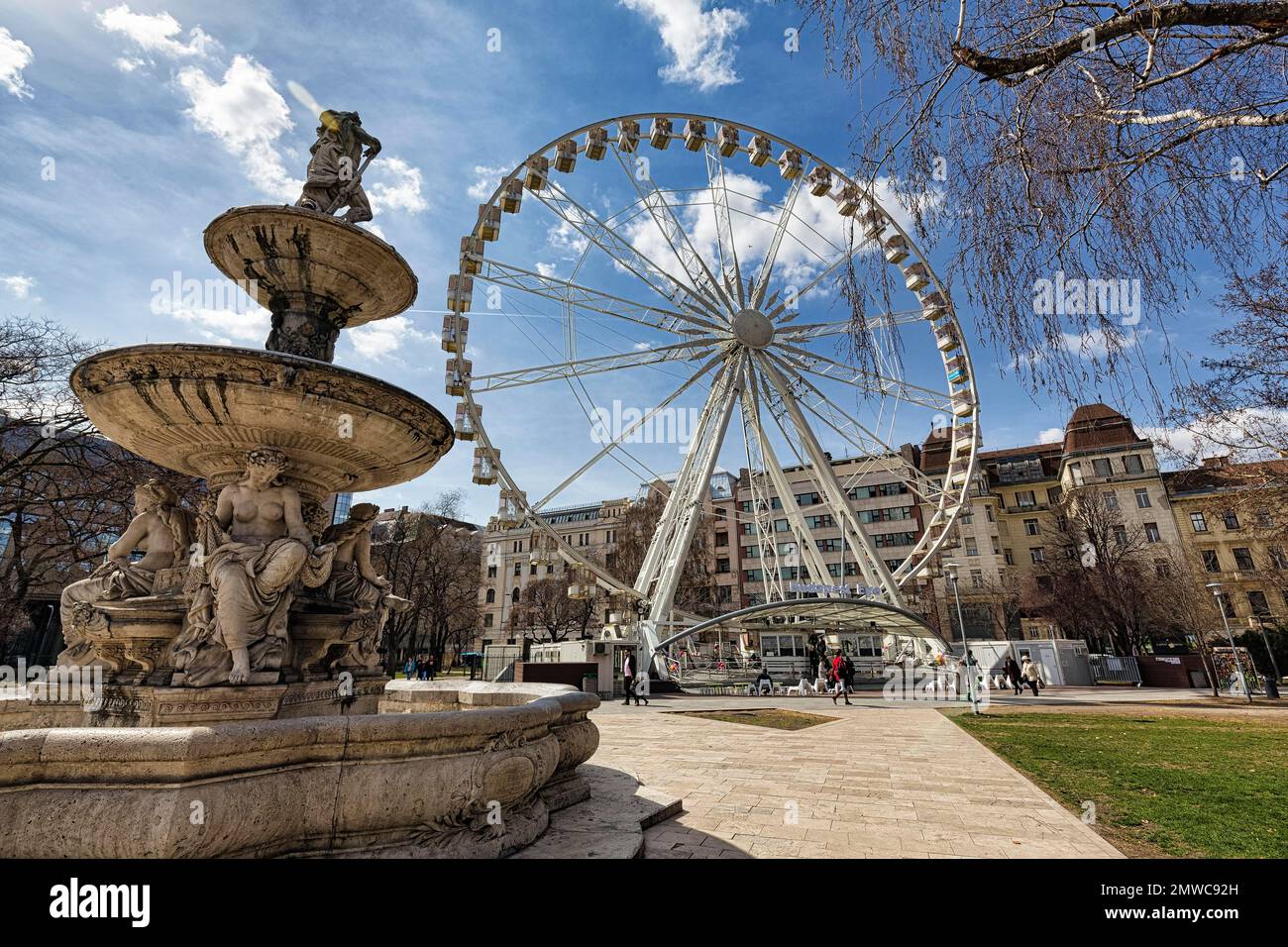 Danubius Fountain and Budapest Eye Ferris Wheel, Elisabeth Square ...