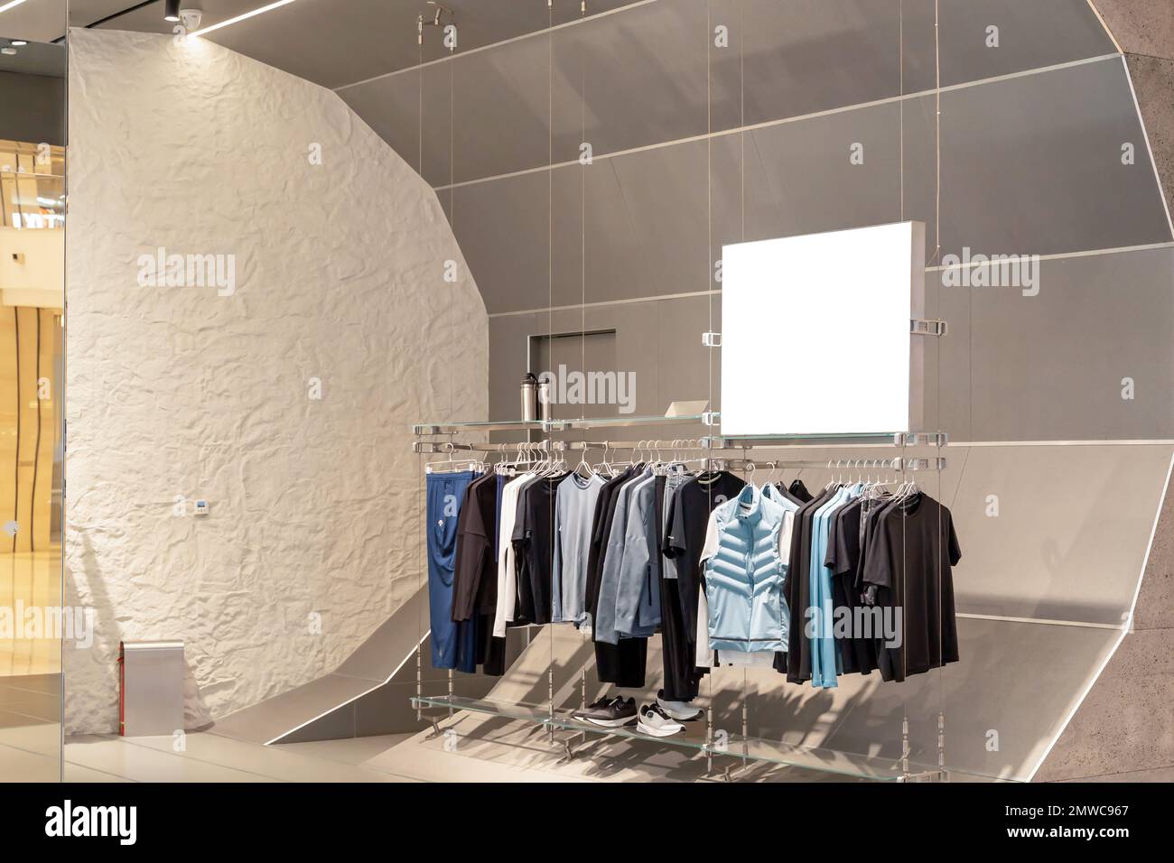 A modern fashion store front in downtown shopping mall Stock Photo - Alamy