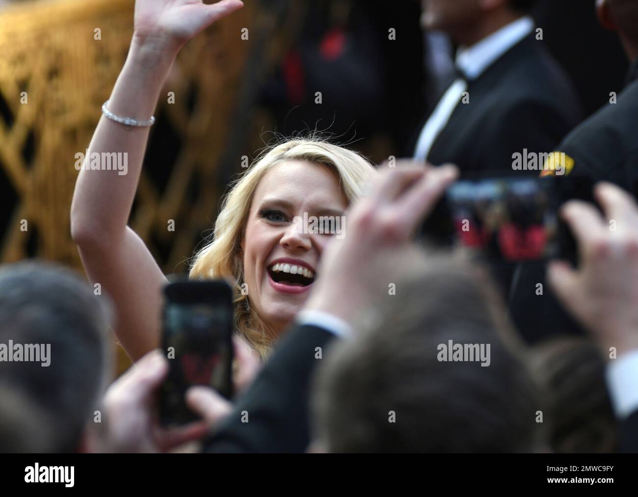 Kate McKinnon arrives at the Oscars on Sunday, Feb. 26, 2017, at the ...