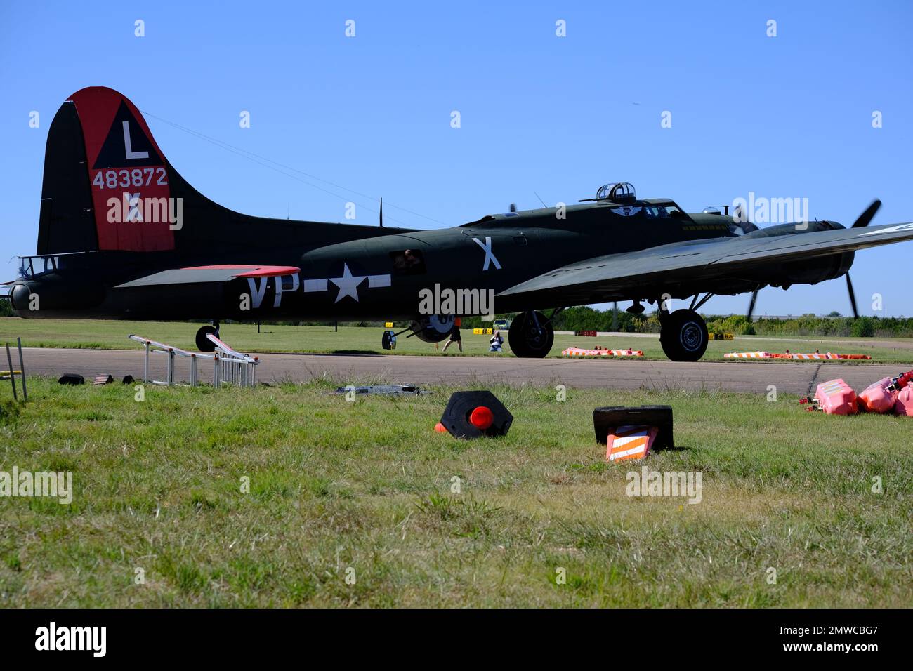 The flying Boeing B-17 involved in a mid-air collision at Dallas ...