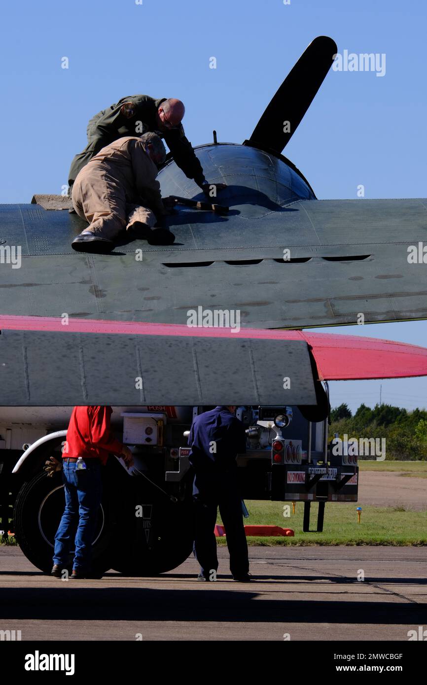 The flying Boeing B-17 involved in a mid-air collision at Dallas ...