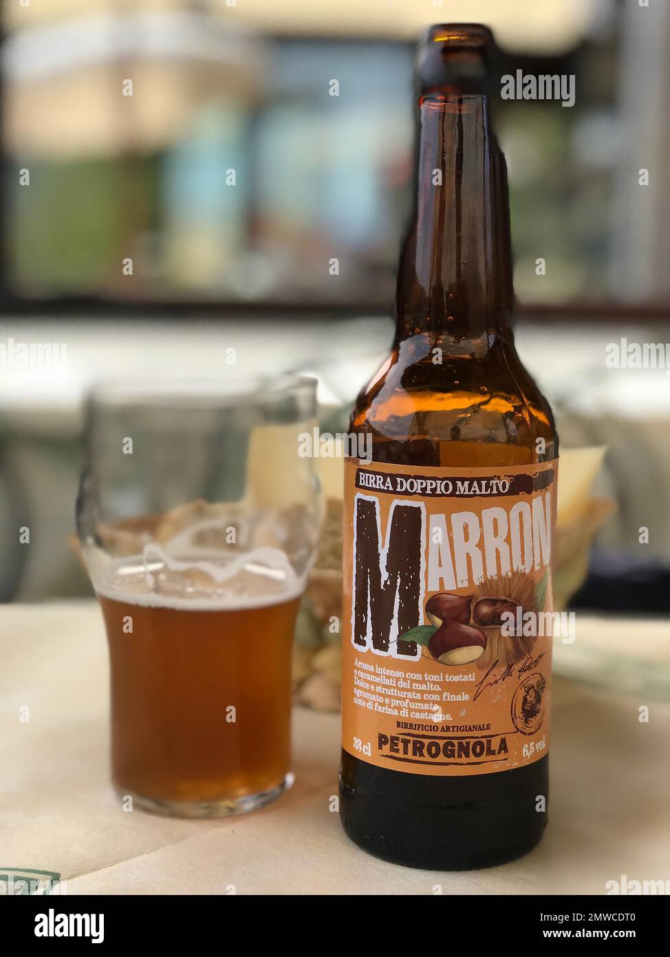 Double malt hi-res stock photography and images - Alamy