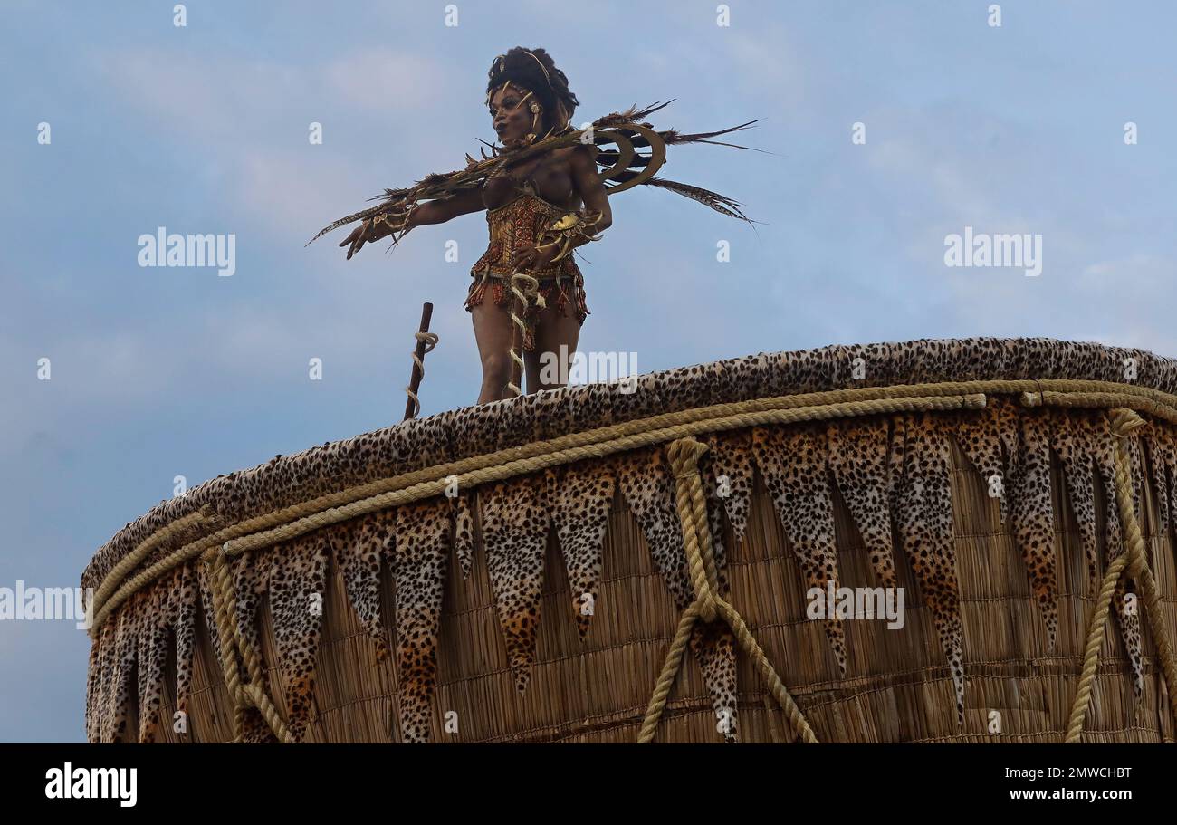 EDS NOTE: NUDITY - A dancer from the Nene de Vila Matilde samba school ...