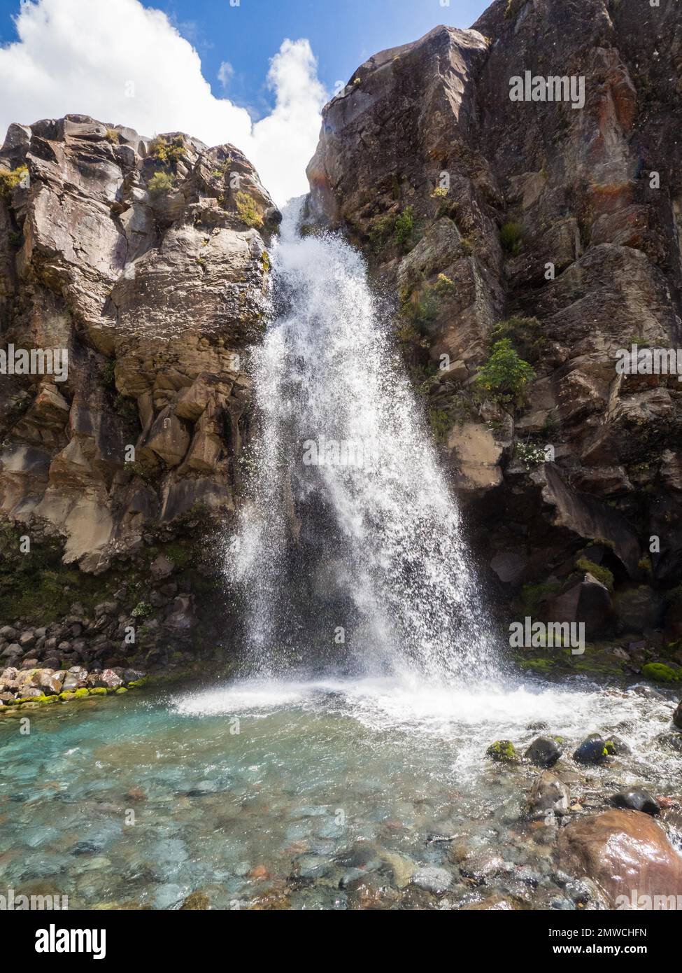 Water cascading down the rocks, Taranaki Falls, waterfall, Tongariro ...