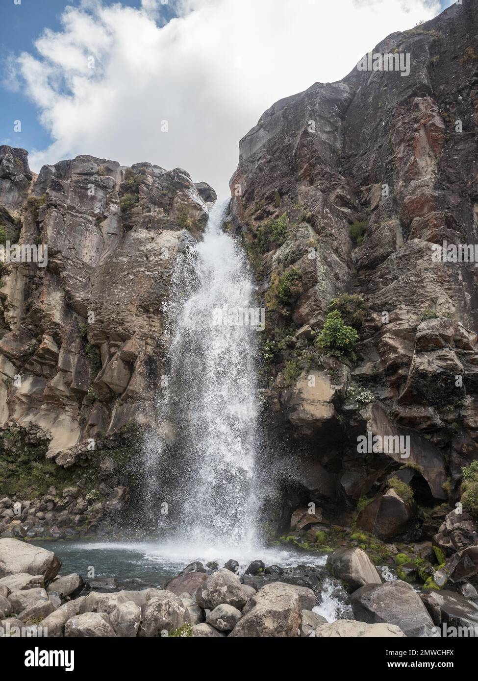 Water cascading down the rocks, Taranaki Falls, waterfall, Tongariro ...