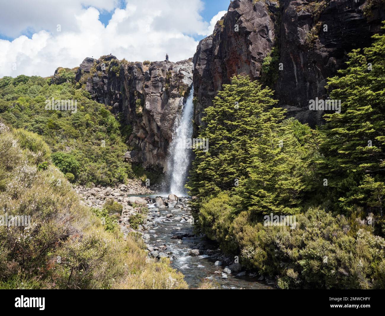Water cascading down the rocks, Taranaki Falls, waterfall, Tongariro ...