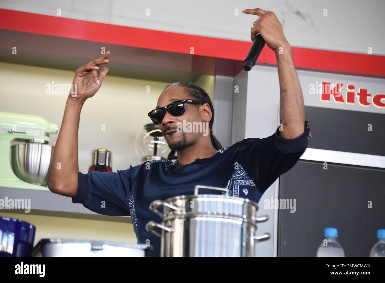 Snoop Dogg hosts the South Beach Wine & Food Festival - Goya Foods ...