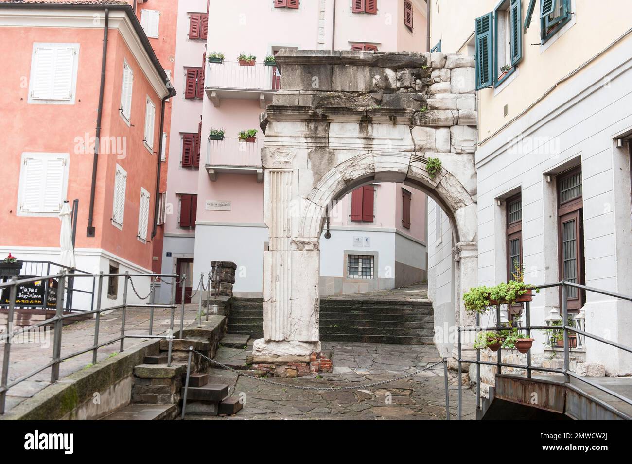 Richards Arch, Arco di Riccardo, part of the old Roman city wall ...