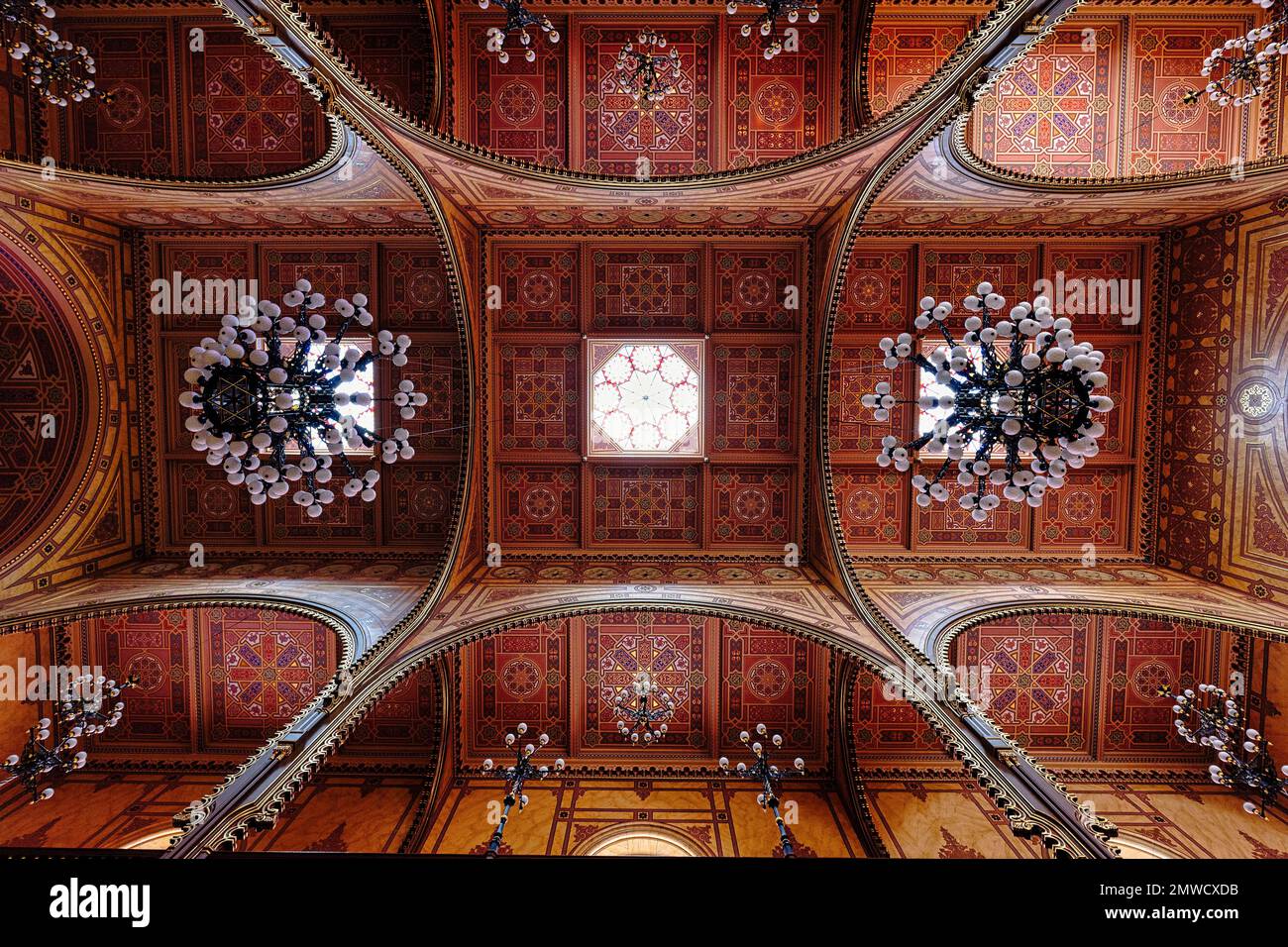 Artfully decorated ceiling, view upwards, Great Synagogue, Nagy ...