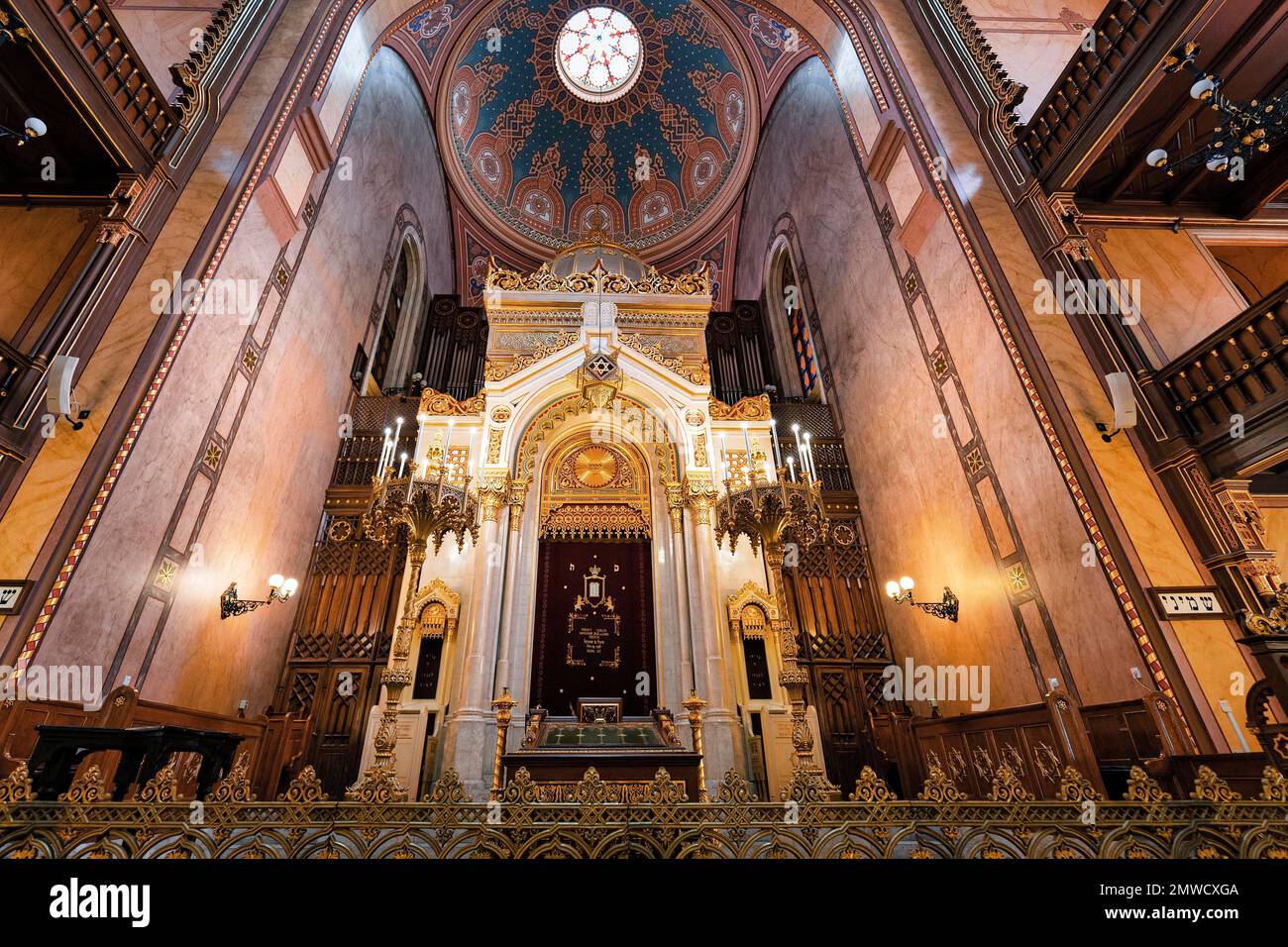 Artfully decorated interior with Torah shrine, Great Synagogue, Nagy ...
