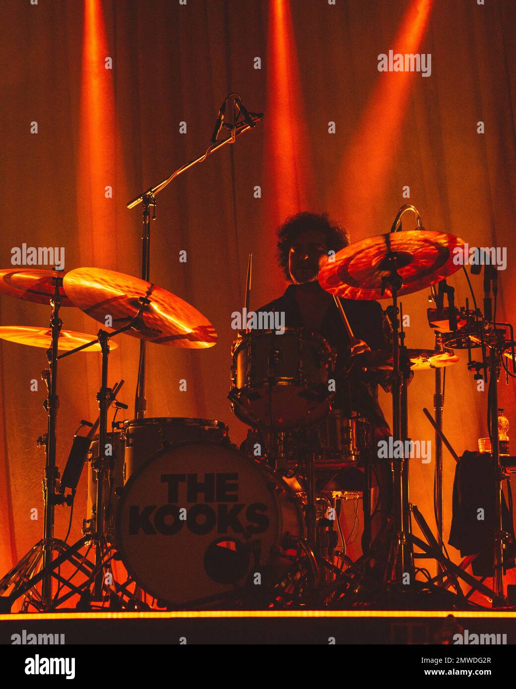 The kooks cantante hi-res stock photography and images - Alamy
