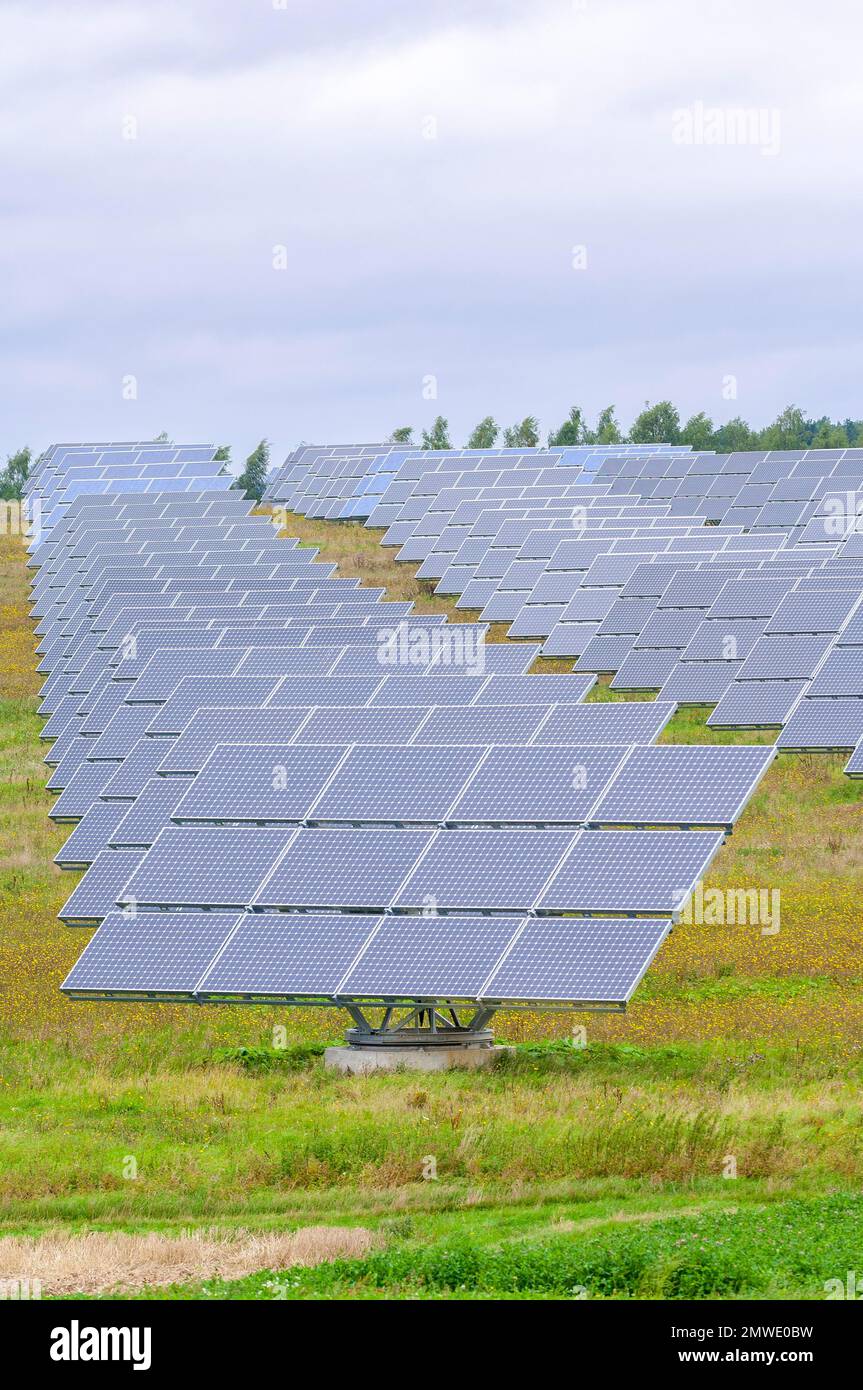 Solar park, photovoltaic system, solar modules, Gut Erlasee solar park ...