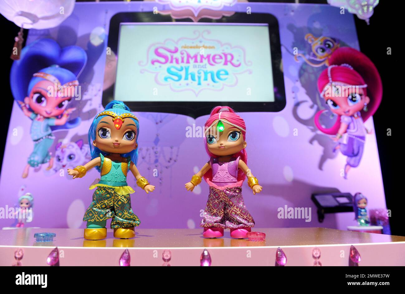 The Fisher-Price Shimmer and Shine Genie Dancing Genie Dolls are ...