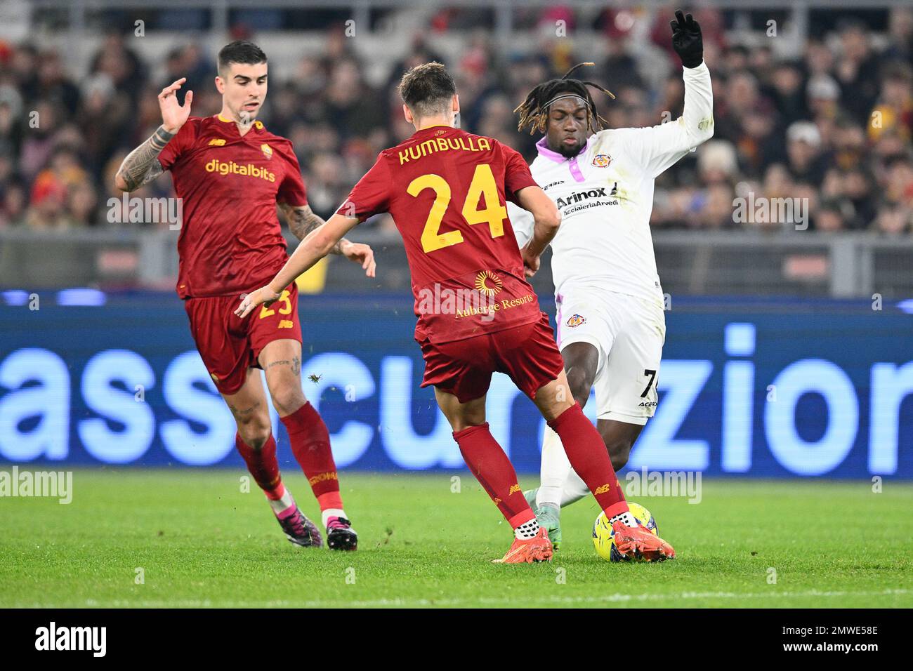 Frank Tsadjout of US Cremonese and Marash Kumbulla of AS Roma during ...
