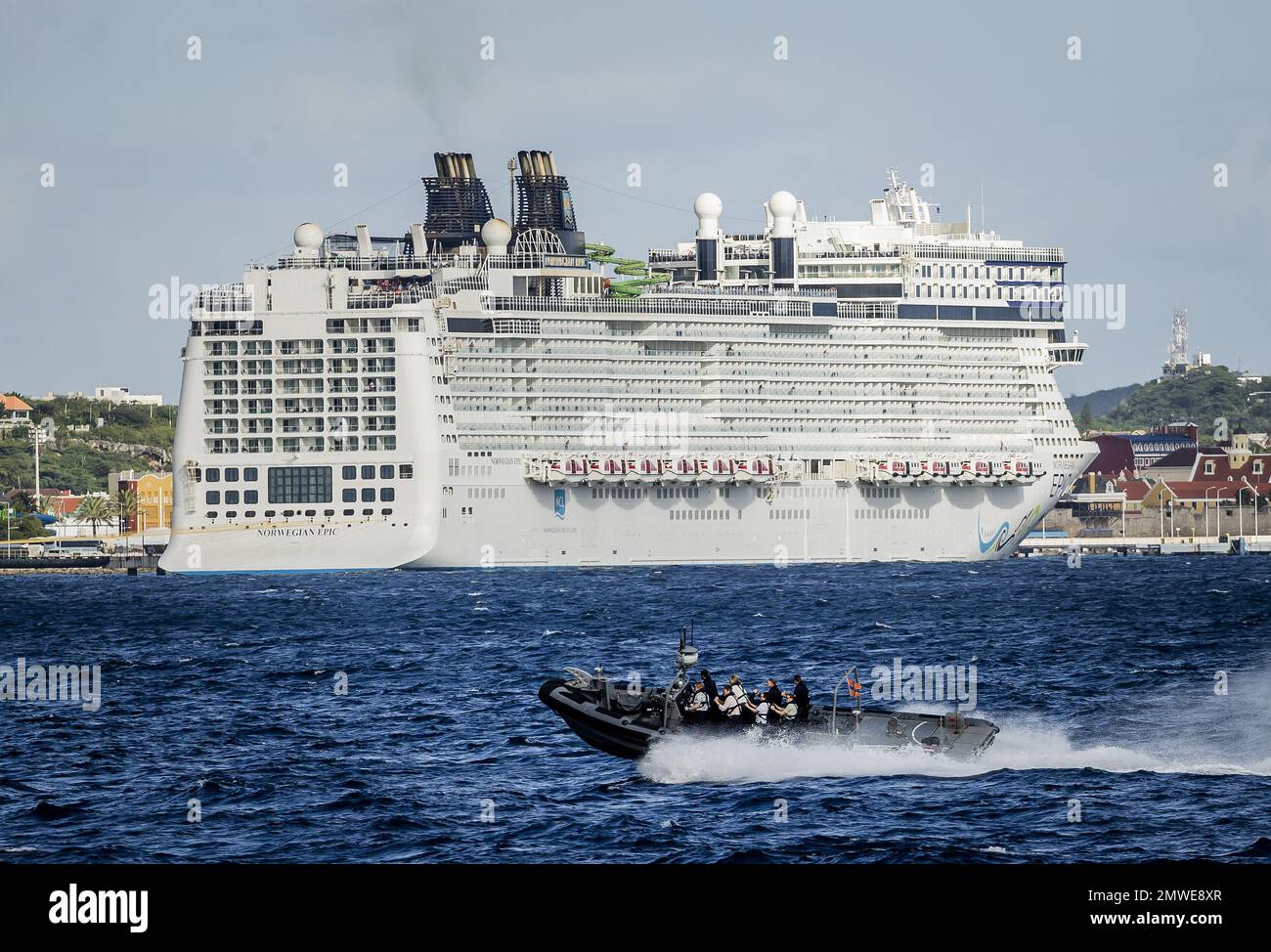 ARUBA - King Willem-Alexander, Queen Maxima and Princess Amalia sail in ...