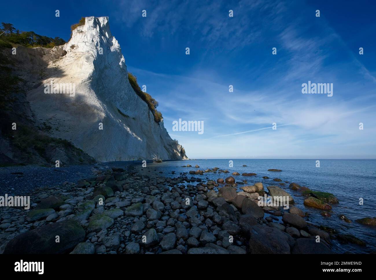 Mon denmark cliff hi-res stock photography and images - Alamy