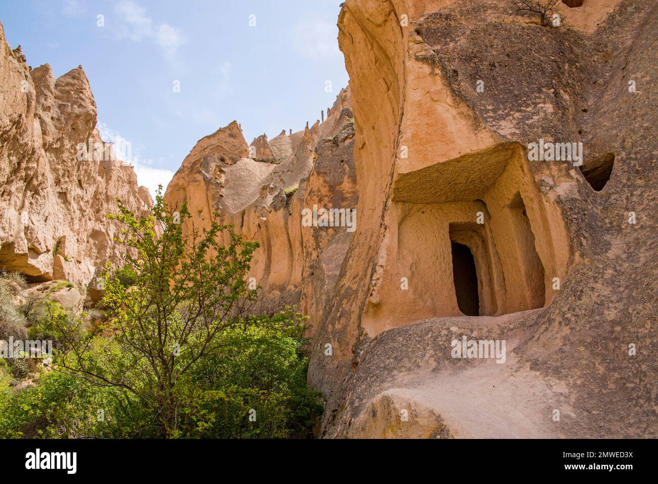 Living caves, Zelve Valley, fantastic tuff formations, Cappadocia ...