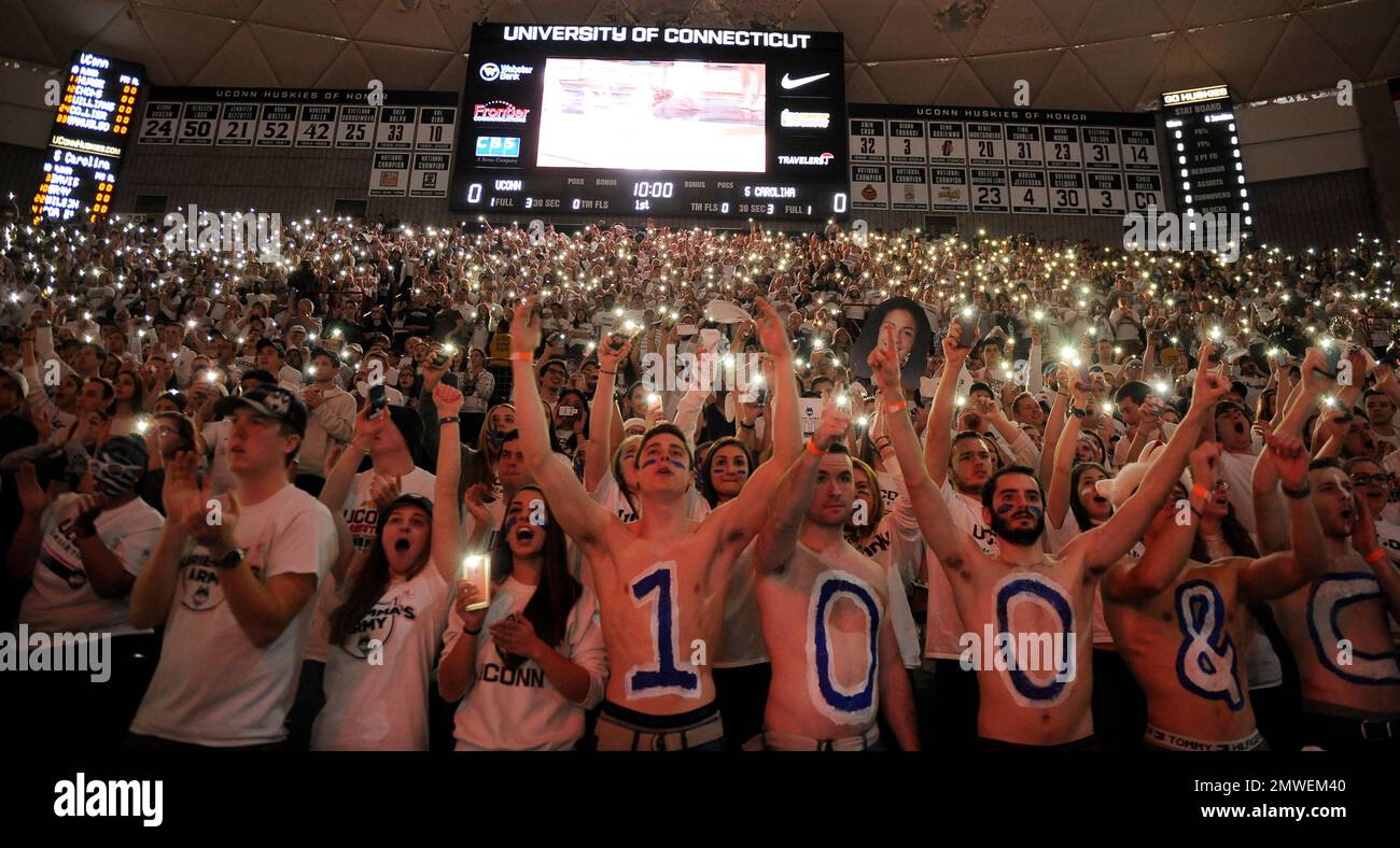 Uconn women's basketball team hi-res stock photography and images - Alamy