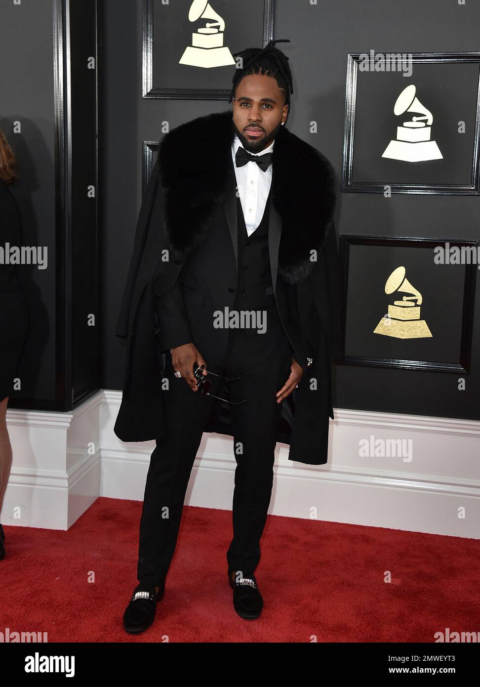 Jason Derulo arrives at the 59th annual Grammy Awards at the Staples ...