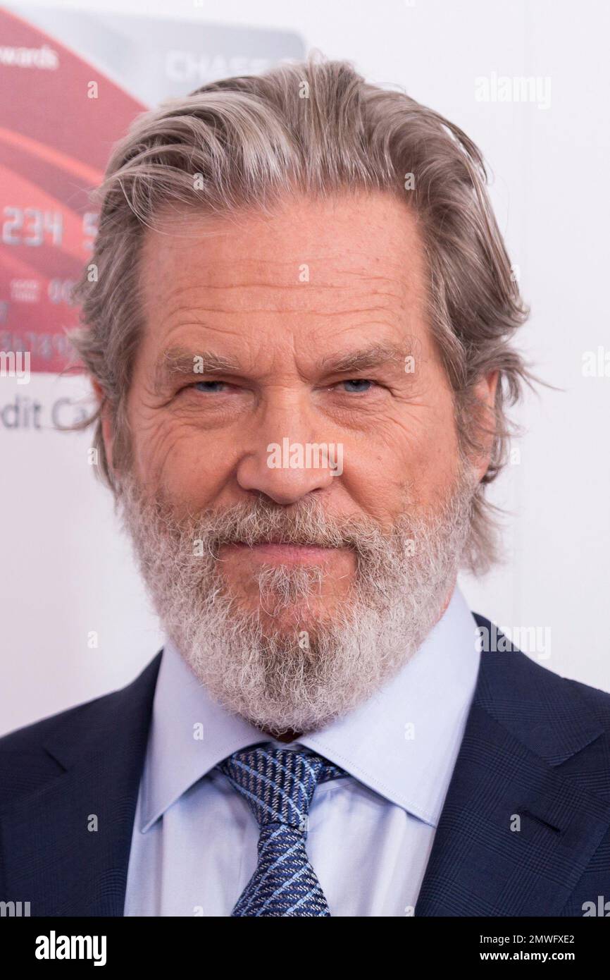 Jeff Bridges arrives at the 16th Annual Movies for Grownups Awards at ...