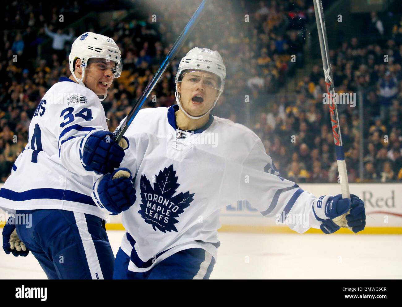 Toronto Maple Leafs center William Nylander (29) celebrates a goal with ...