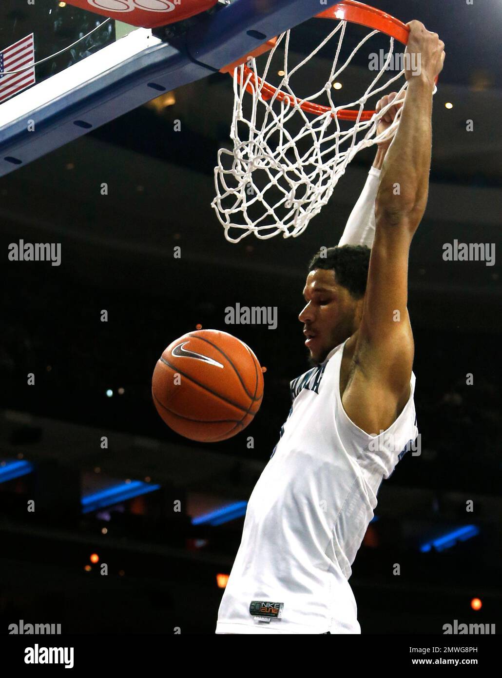 Villanova guard Josh Hart (3) dunks in the second half of an NCAA ...