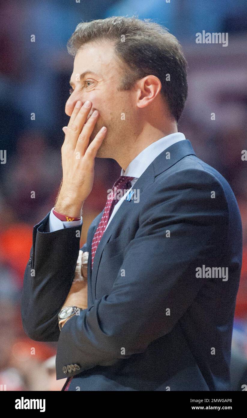 Minnesota's head coach, Richard Pitino during an NCAA college ...