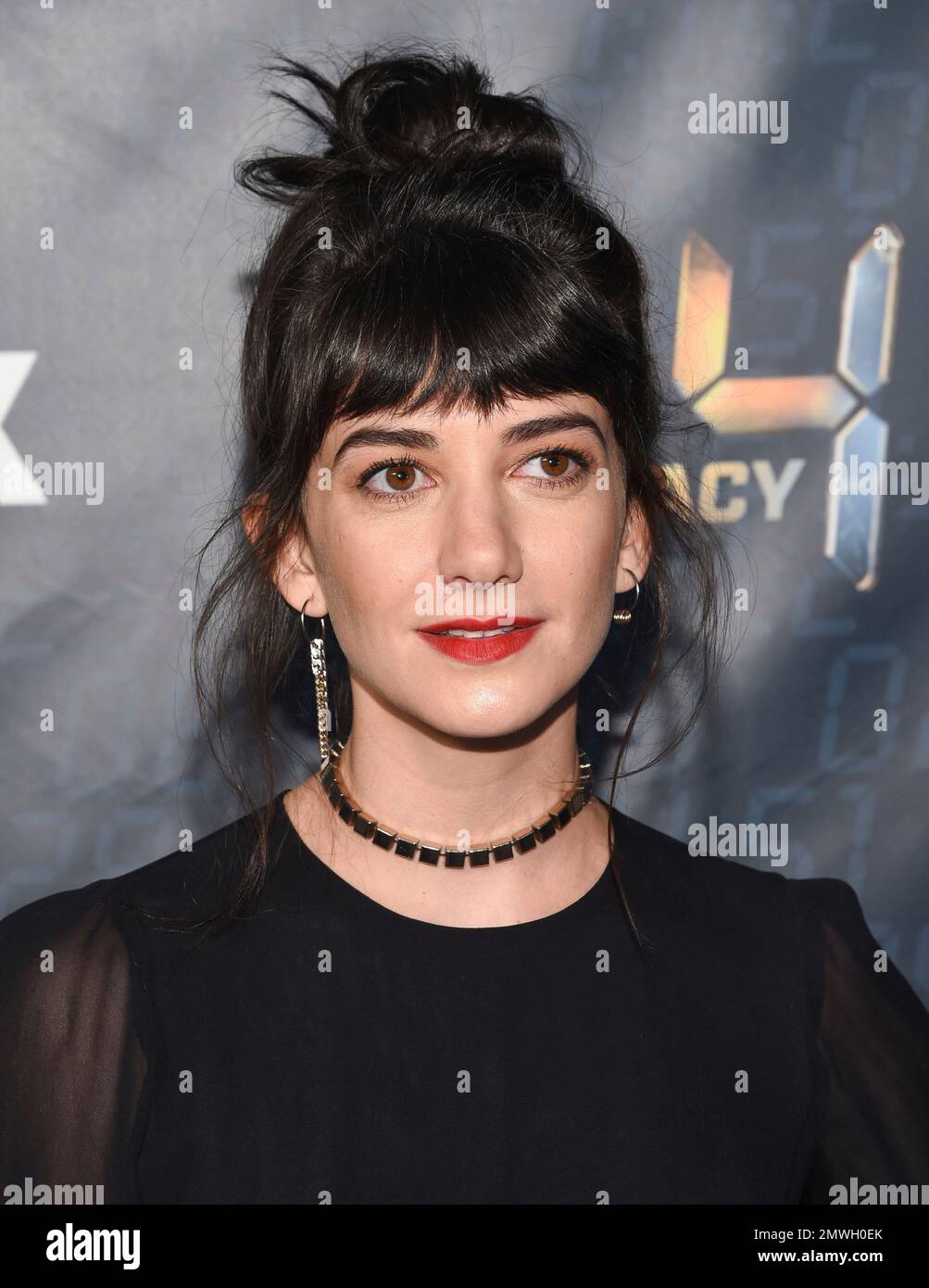 Actress Sheila Vand attends the season premiere of "24: Legacy" at ...