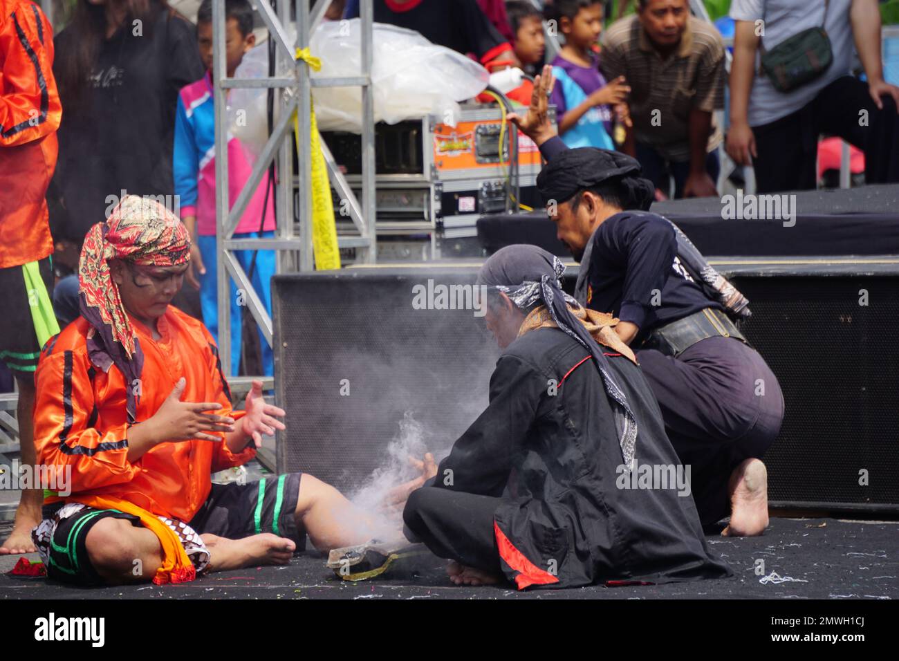 Indonesian performing Jaranan dance (kuda lumping, kuda kepang) dance ...