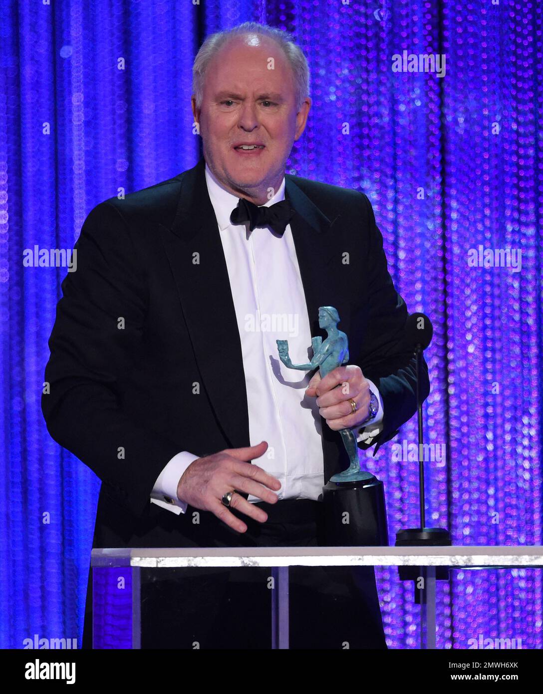 John Lithgow accepts the award for outstanding performance by a male ...
