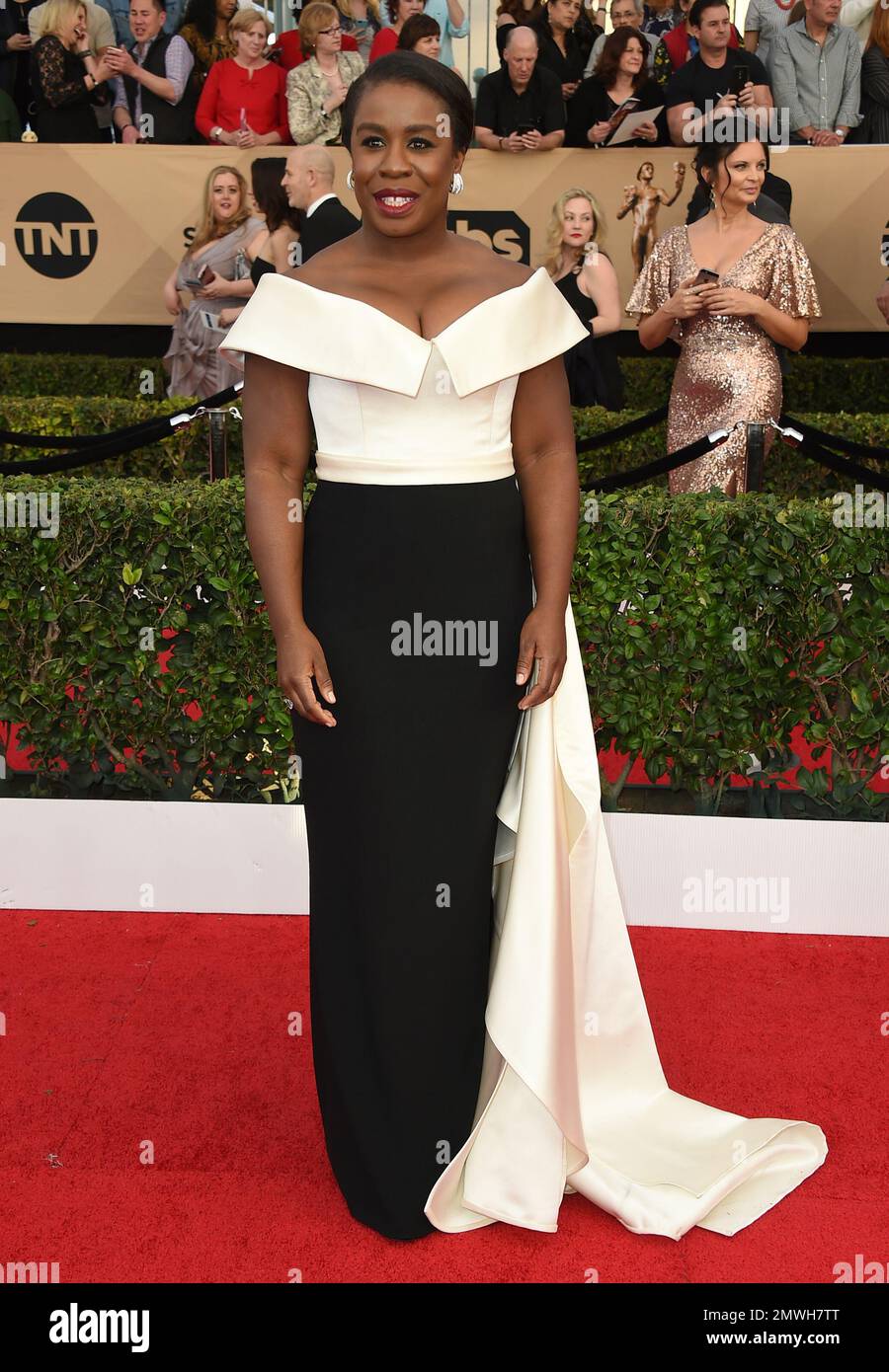 Uzo Aduba arrives at the 23rd annual Screen Actors Guild Awards at the ...