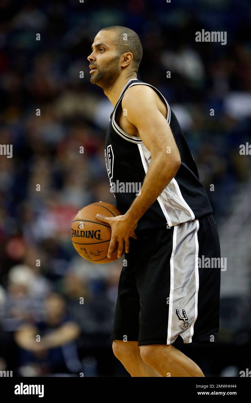 San Antonio Spurs guard Tony Parker (9) in the first half of an NBA ...