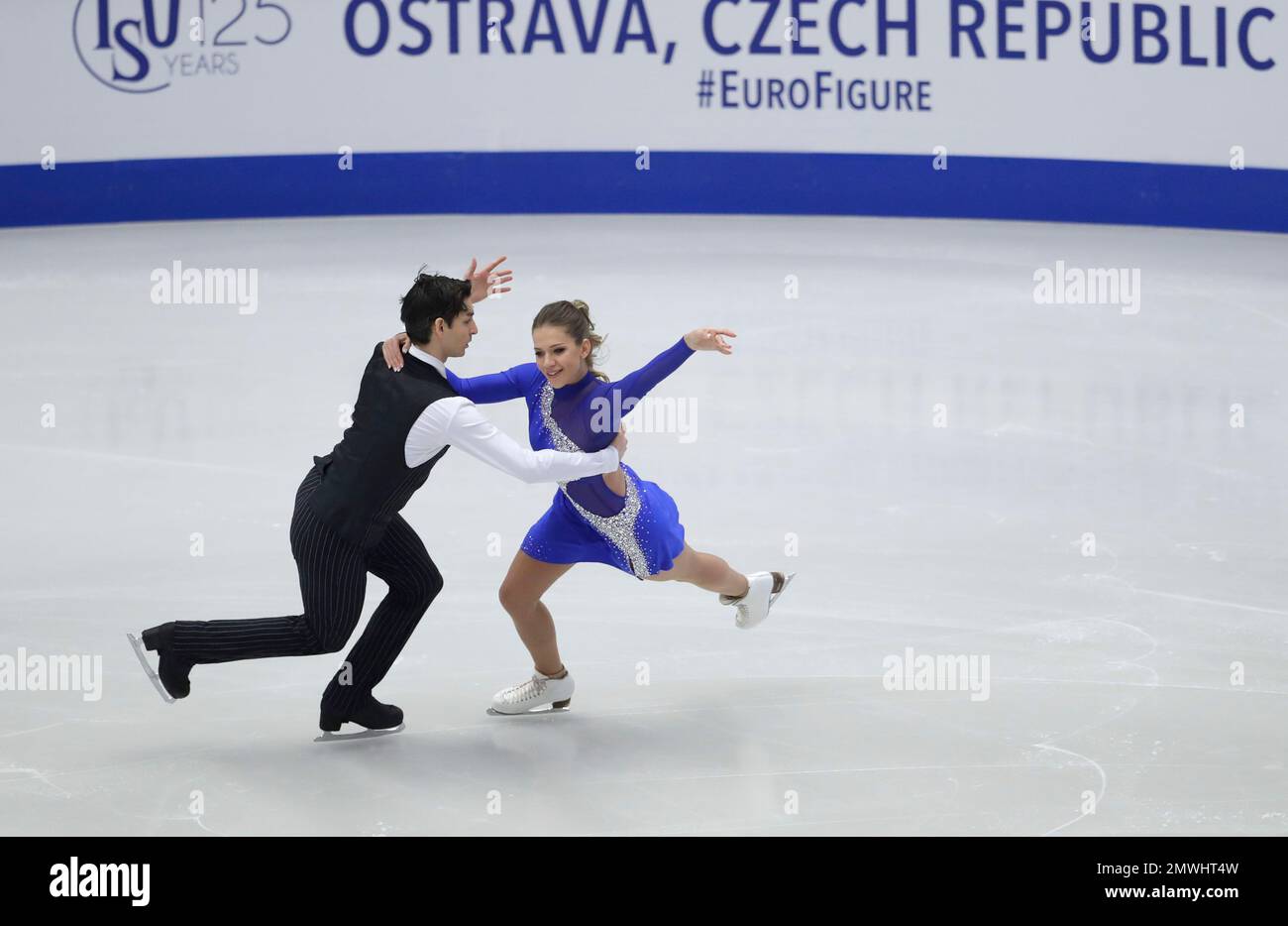 Alisa Agofonova and Alper Ucar, of Turkey, skate their short dance at ...
