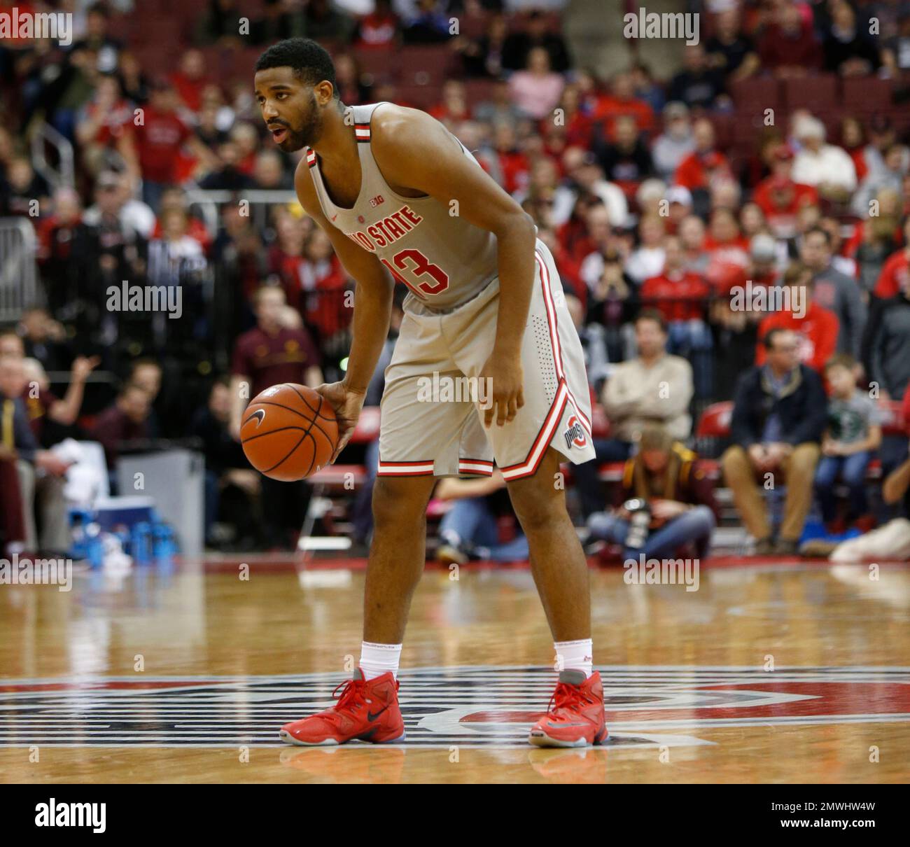 Ohio State guard JaQuan Lyle works against Minnesota during an NCAA ...