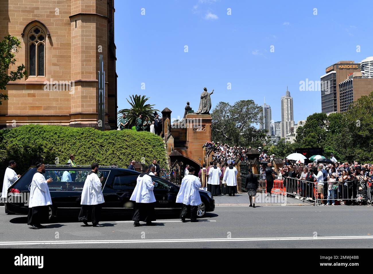 The hearse carrying the coffin of Cardinal George Pell heads towards ...