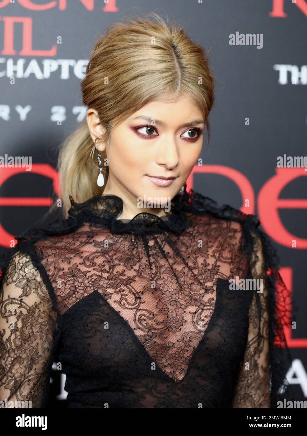 Rola arrives at the world premiere of "Resident Evil: The Final Chapter ...