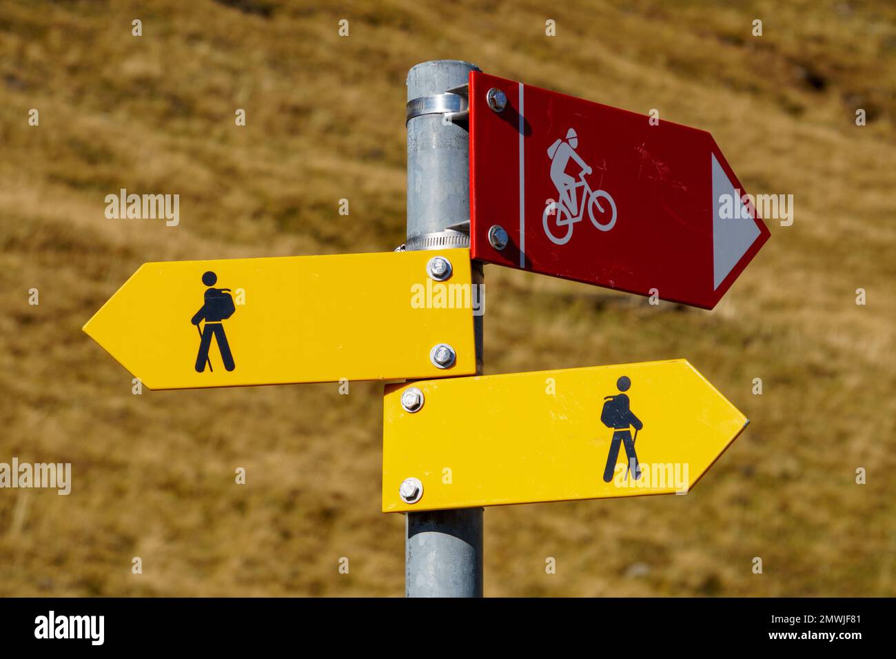 Grindelwald sign hi-res stock photography and images - Alamy