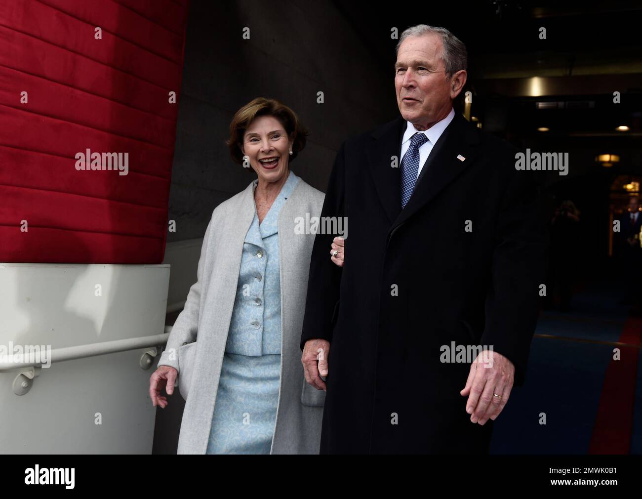 Former US President George W. Bush and First Lady Laura Bush arrive for ...
