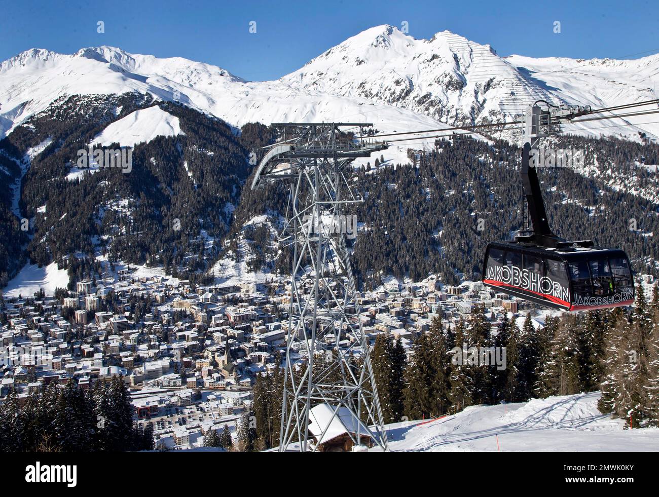 A cabel car make up his way to the Jakobshorn mountain on the fourth ...