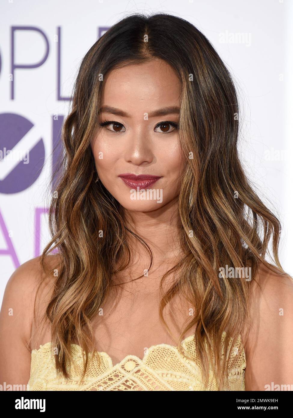Jamie Chung arrives at the People's Choice Awards at the Microsoft ...
