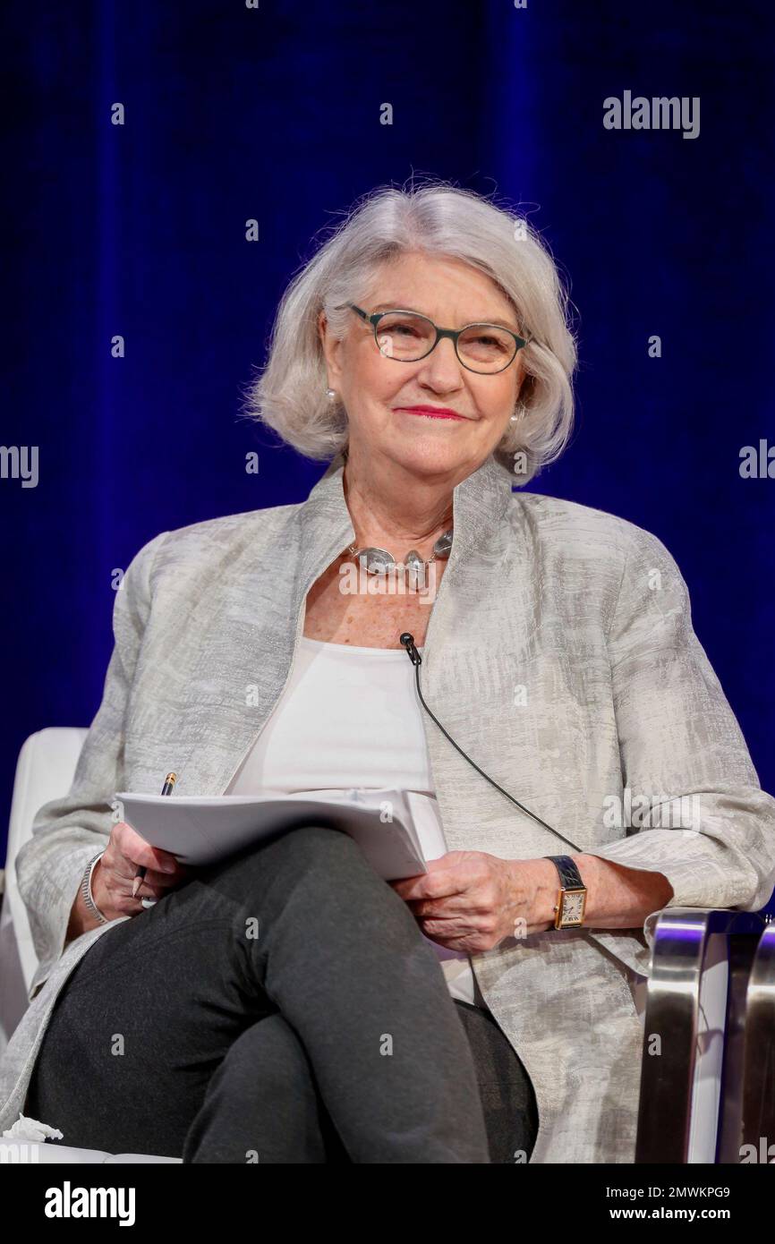 Rebecca Eaton speaks at the PBS's Masterpiece series "Prime Suspect ...