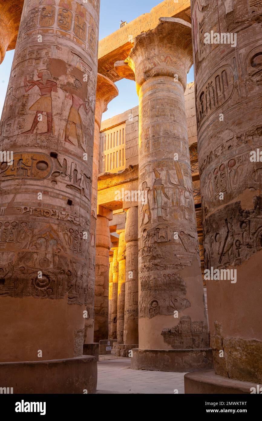 Al karnak temple hi-res stock photography and images - Alamy