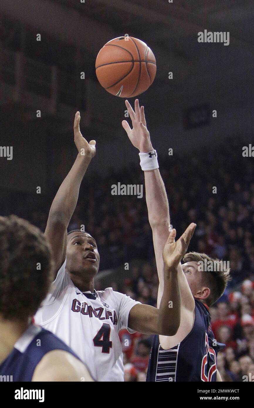 Gonzaga guard Jordan Mathews (4) shoots while defended by Saint Mary's ...