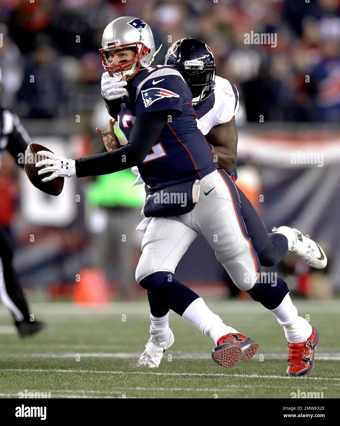 Houston Texans linebacker Whitney Mercilus sacks New England Patriots ...