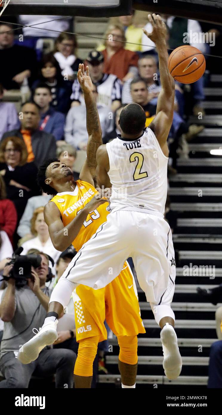 Vanderbilt guard Joe Toye (2) loses the ball as he drives against ...
