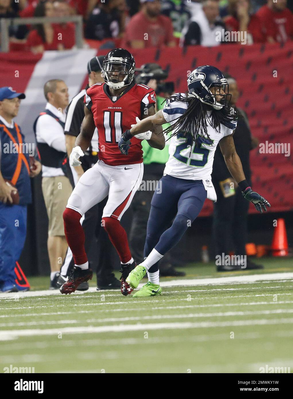 Atlanta Falcons wide receiver Julio Jones (11) works against Seattle ...